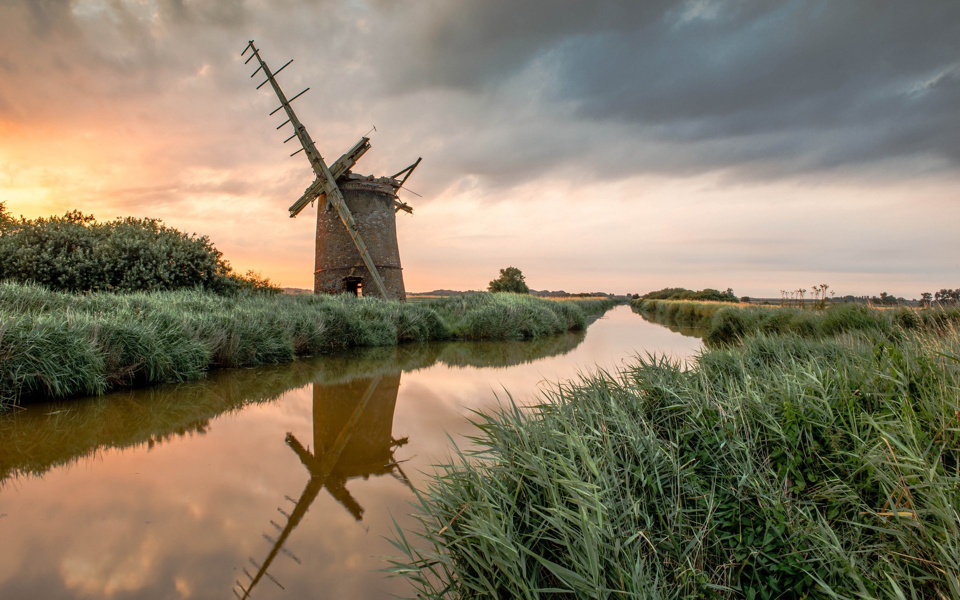 Timeless Windmill Serenity: HD Man-Made Masterpiece at Sunset