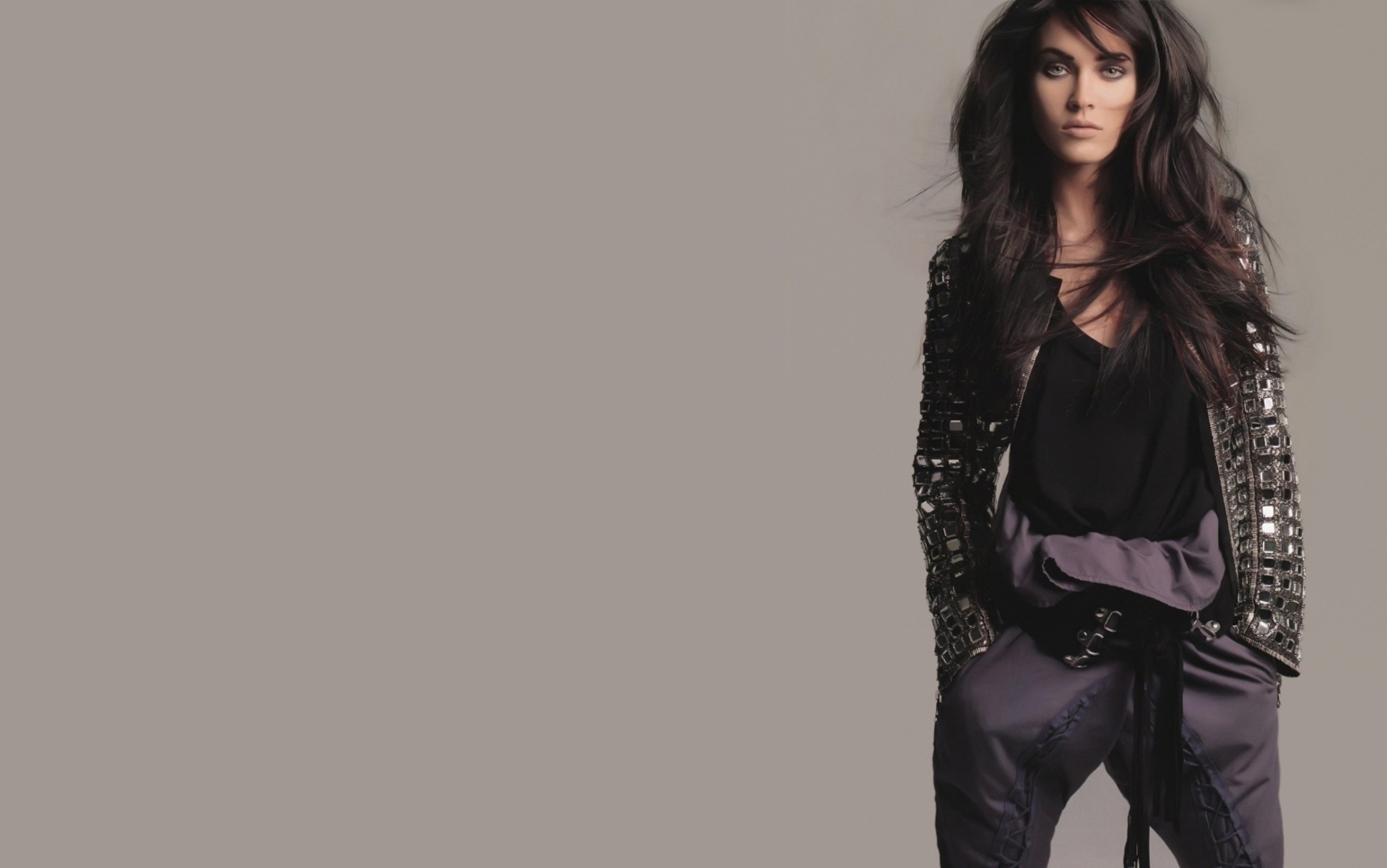 Megan Fox HD Wallpaper: Stunning Celebrity Style