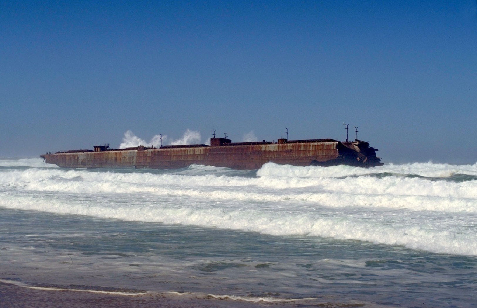 Download Vehicle Wreck Wallpaper