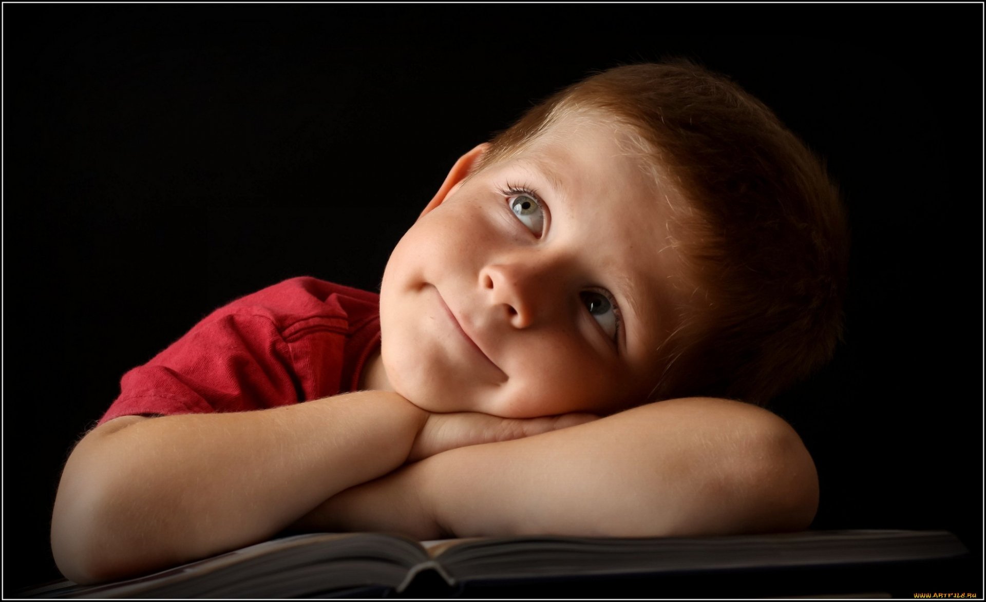 Innocent Dreams: HD Portrait of a Thoughtful Child in Photography