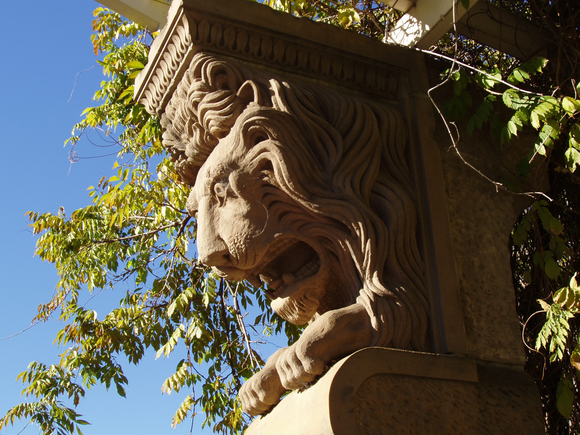 Man Made Sculpture HD Wallpaper