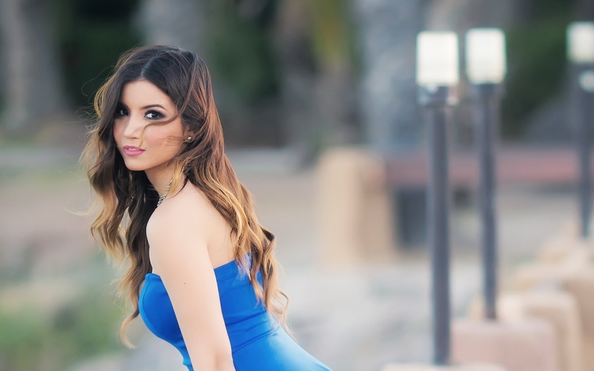 Elegant Model in Blue - HD Wallpaper