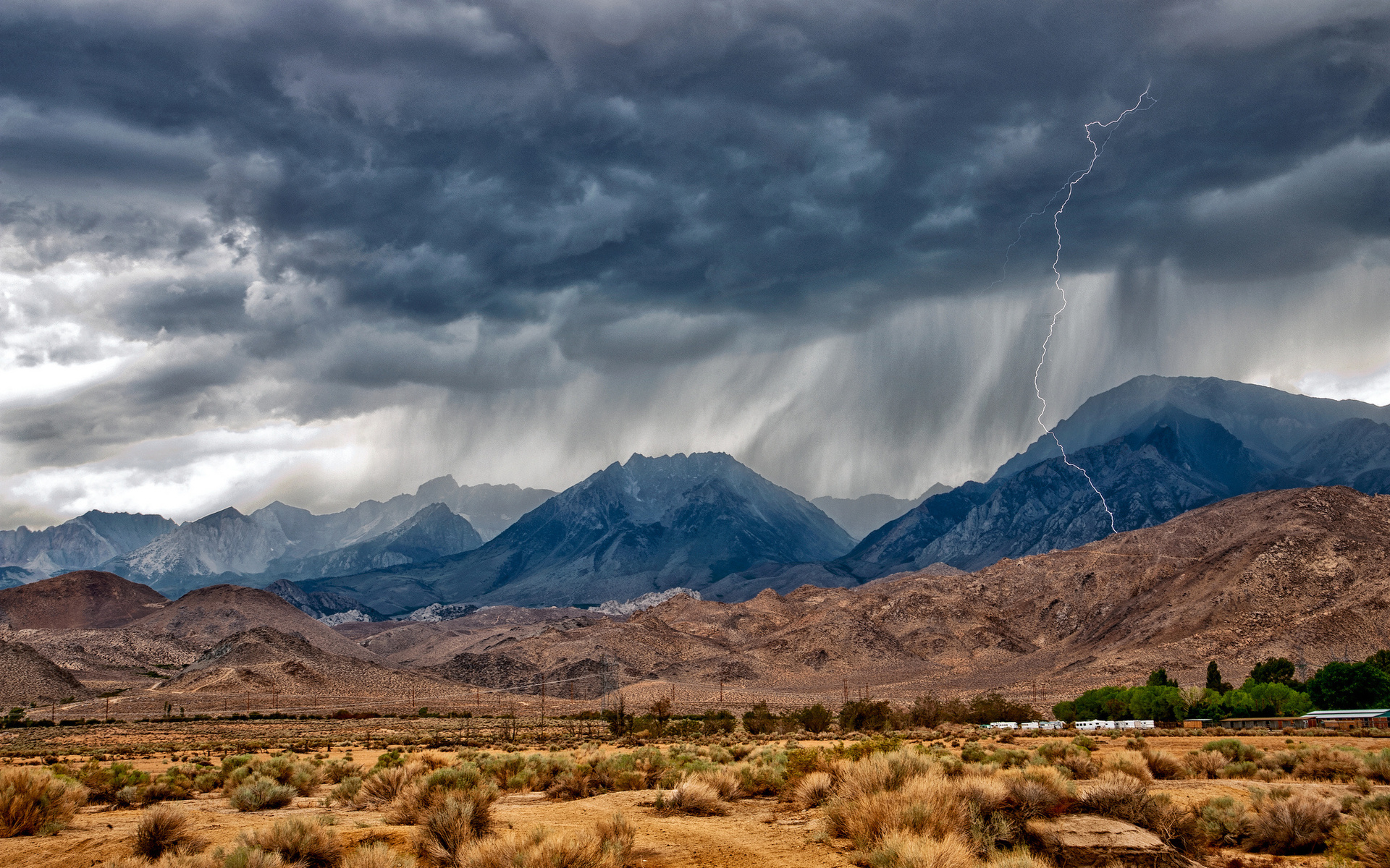 Epic Lightning Strike: HD Nature Photography Wallpaper
