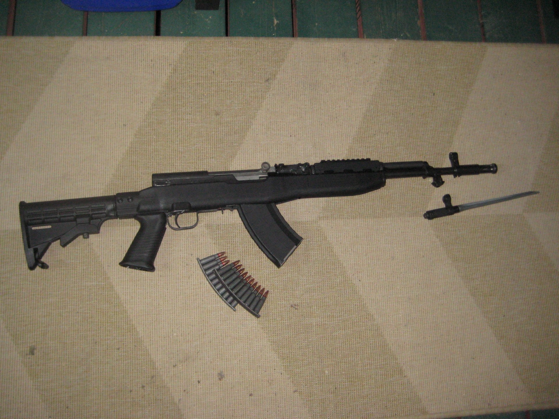 Download Man Made SKS Rifle HD Wallpaper