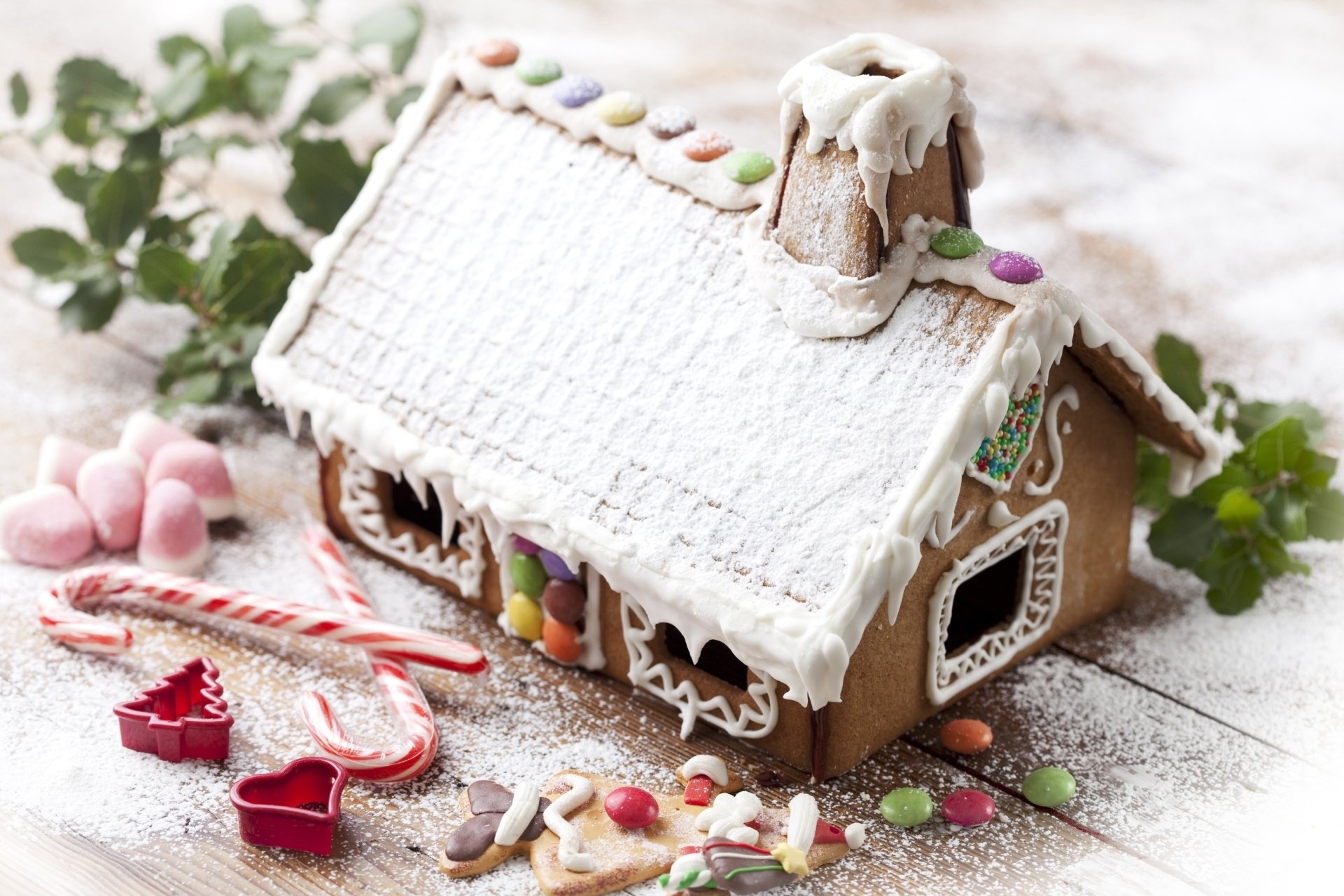 Charming Gingerbread House: A Festive HD Wallpaper for Holiday Spirit
