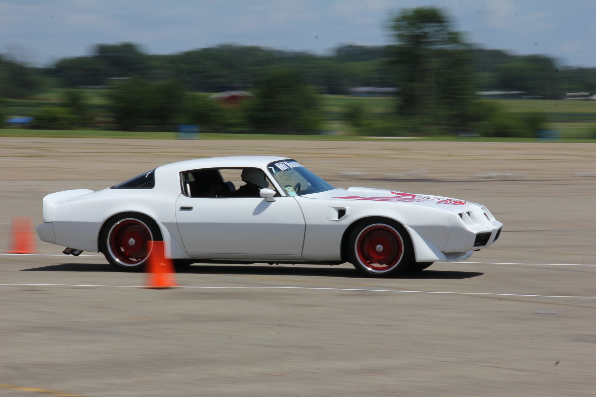 Download Vehicle Pontiac Firebird Trans Am 4k Ultra HD Wallpaper