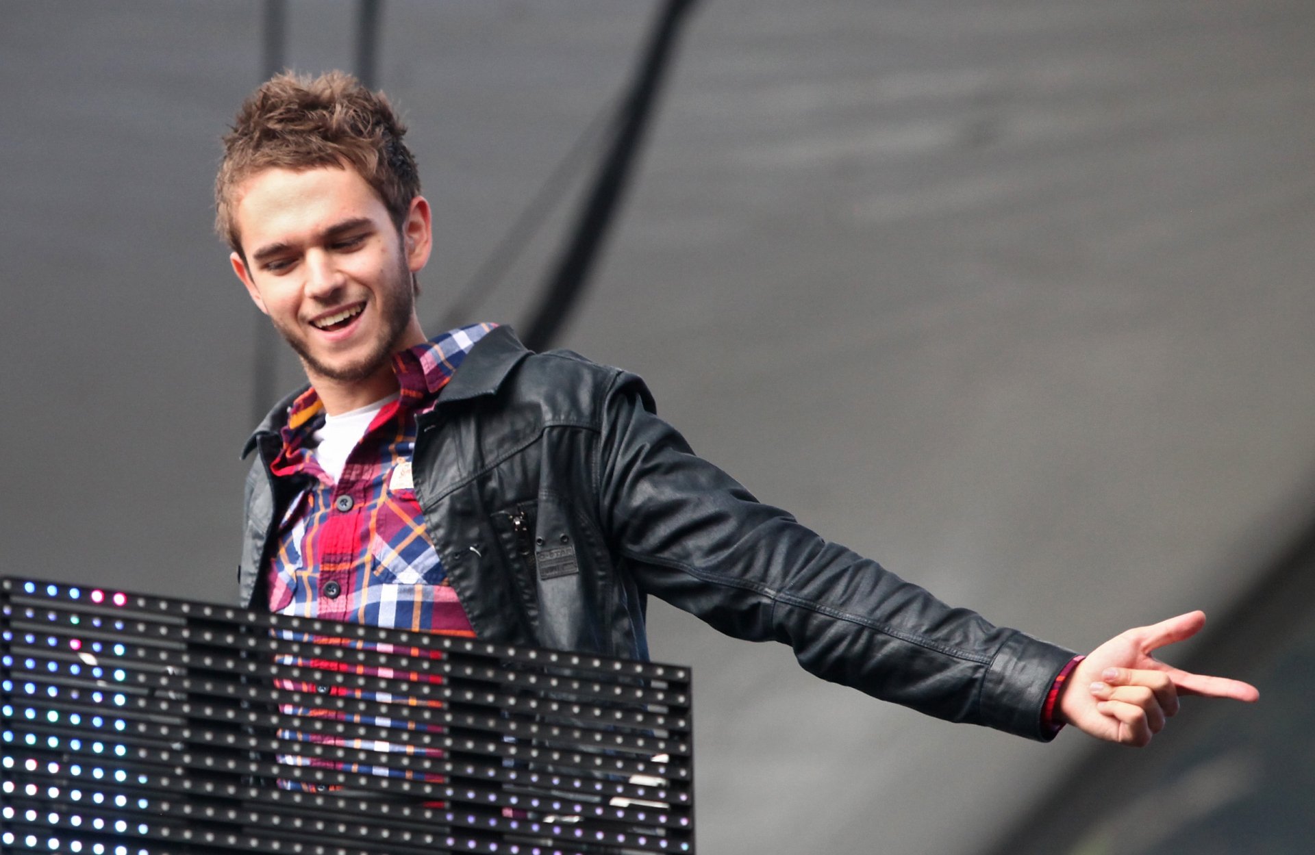 Download Music Zedd HD Wallpaper
