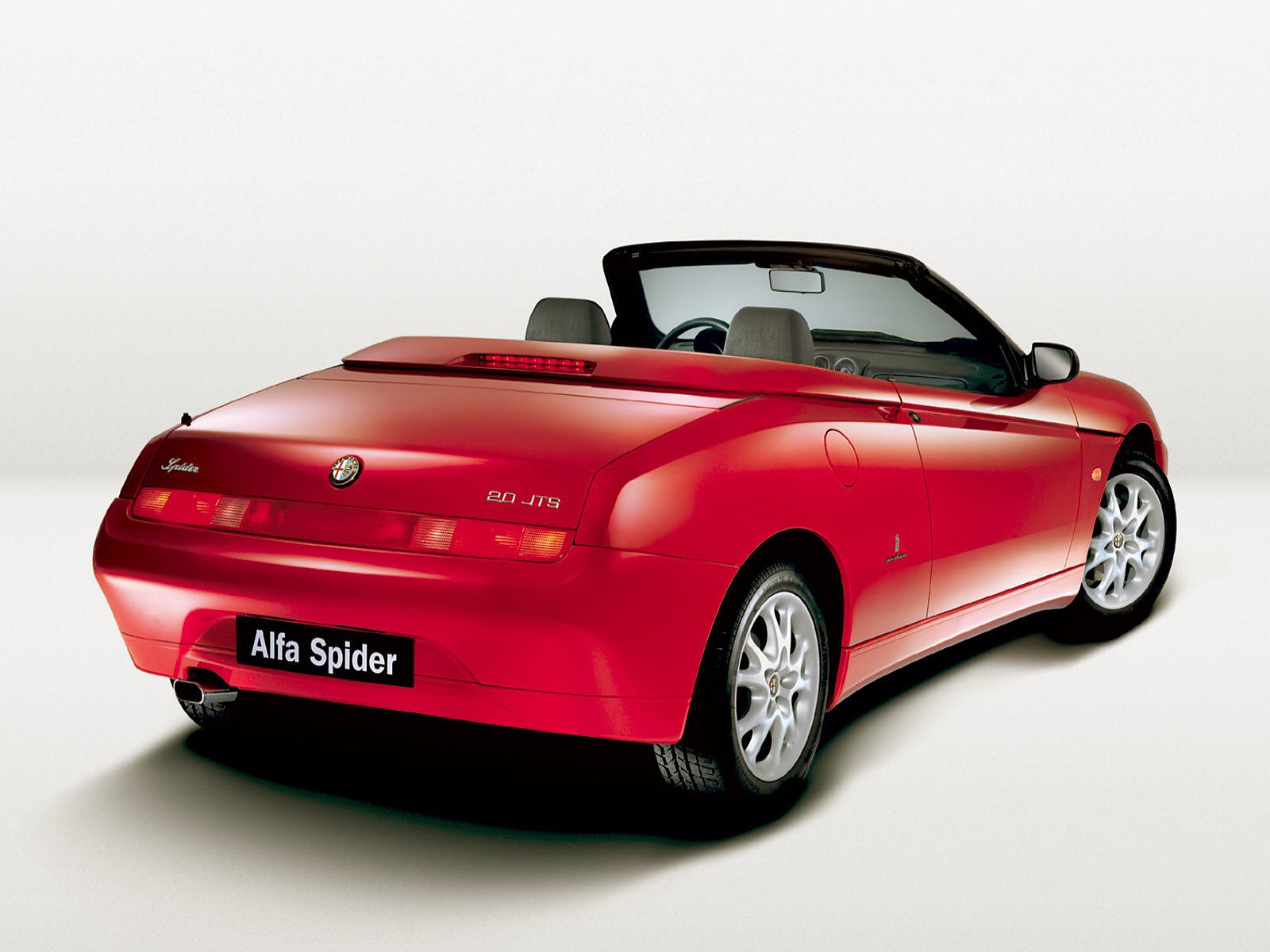 Download Alfa Romeo Vehicle Alfa Romeo GTV Spider Wallpaper