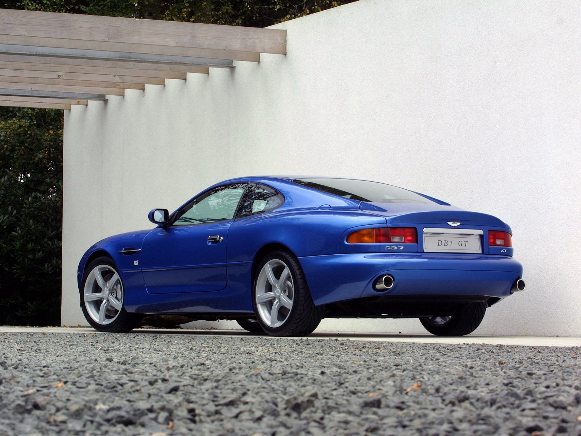 Download Aston Martin Vehicle Aston Martin DB7 HD Wallpaper