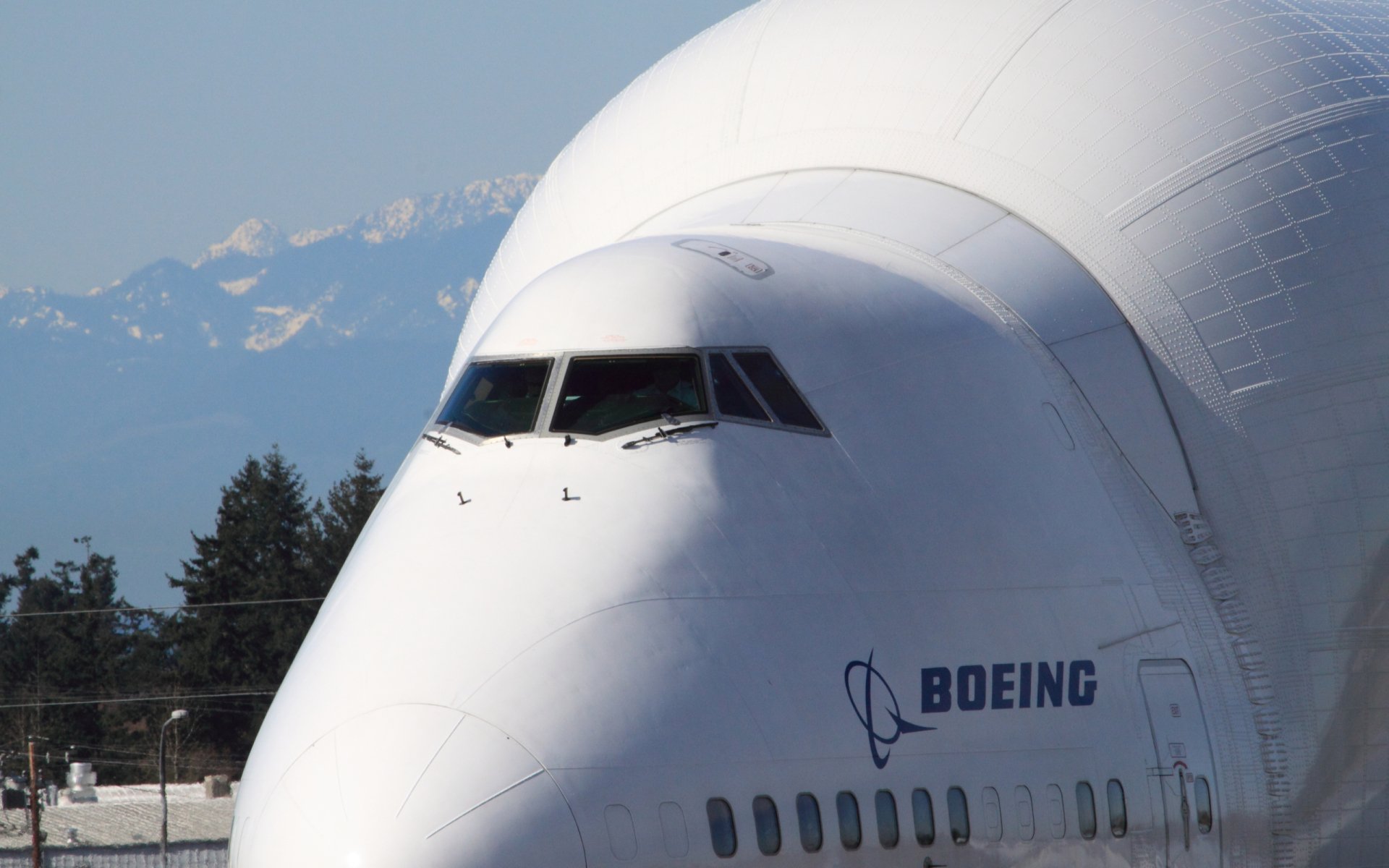 Download Vehicle Boeing 747 Dreamlifter HD Wallpaper