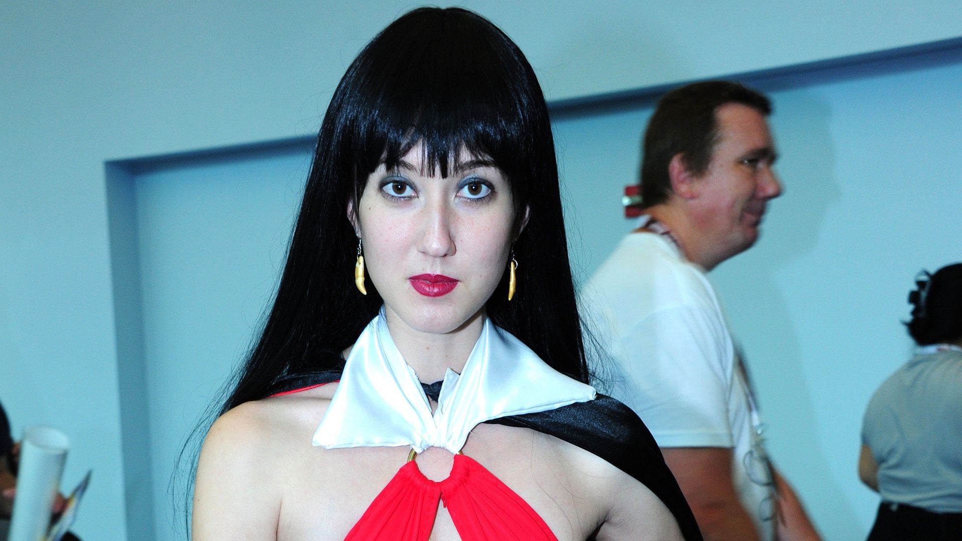 Download Woman Cosplay HD Wallpaper | 2800x1575 | Wallpaper Abyss