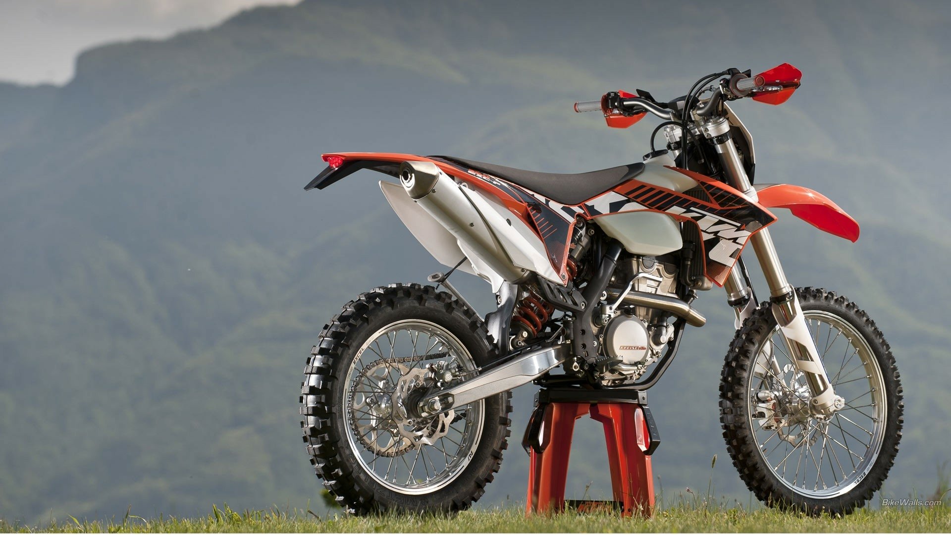 Download Vehicle KTM HD Wallpaper