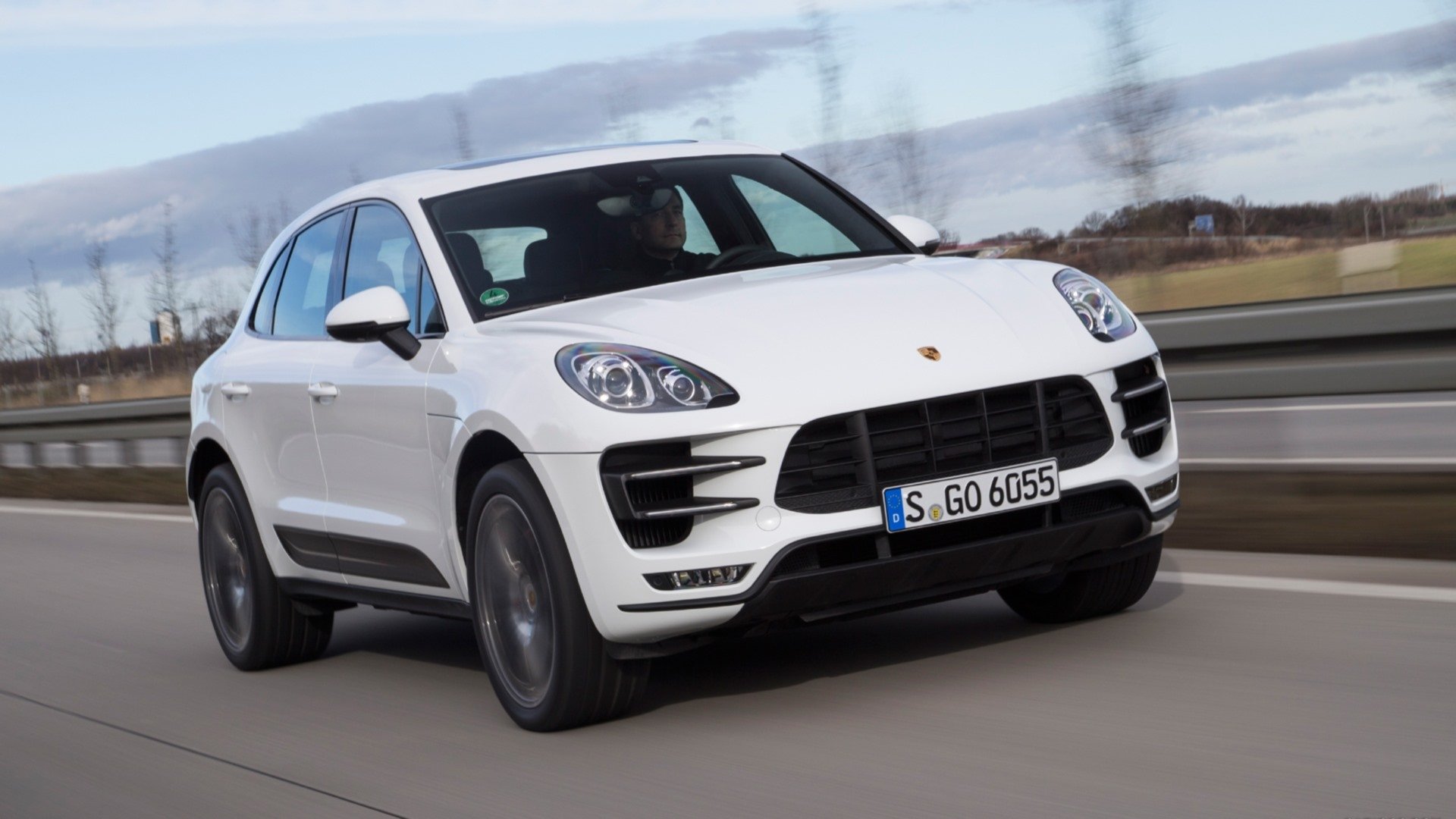 Download Vehicle Porsche Macan HD Wallpaper