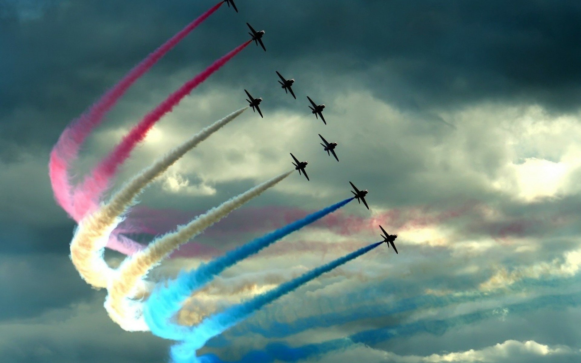 Spectacular Military Air Show: HD Airplane Formation in Colorful Flight ...