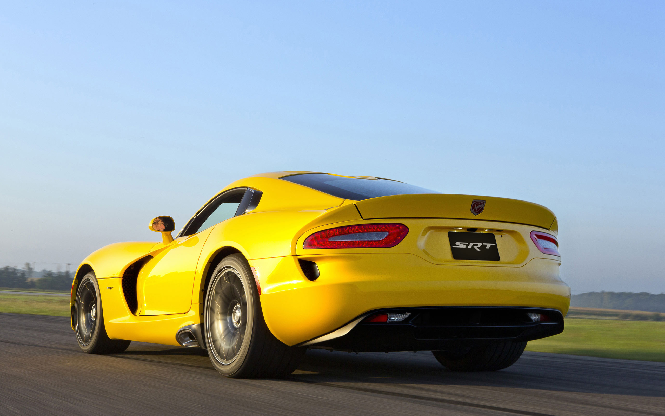 Download Dodge Viper Vehicle Dodge Viper SRT HD Wallpaper