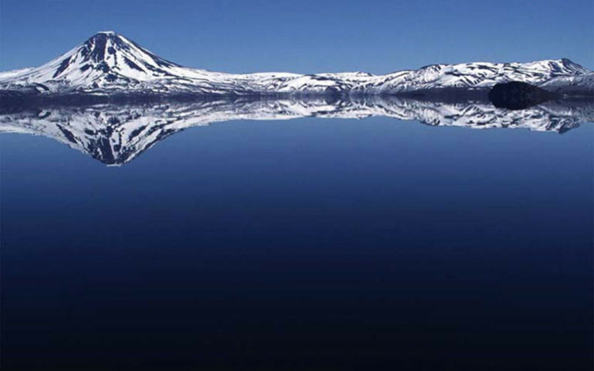 Reflection HD Wallpaper