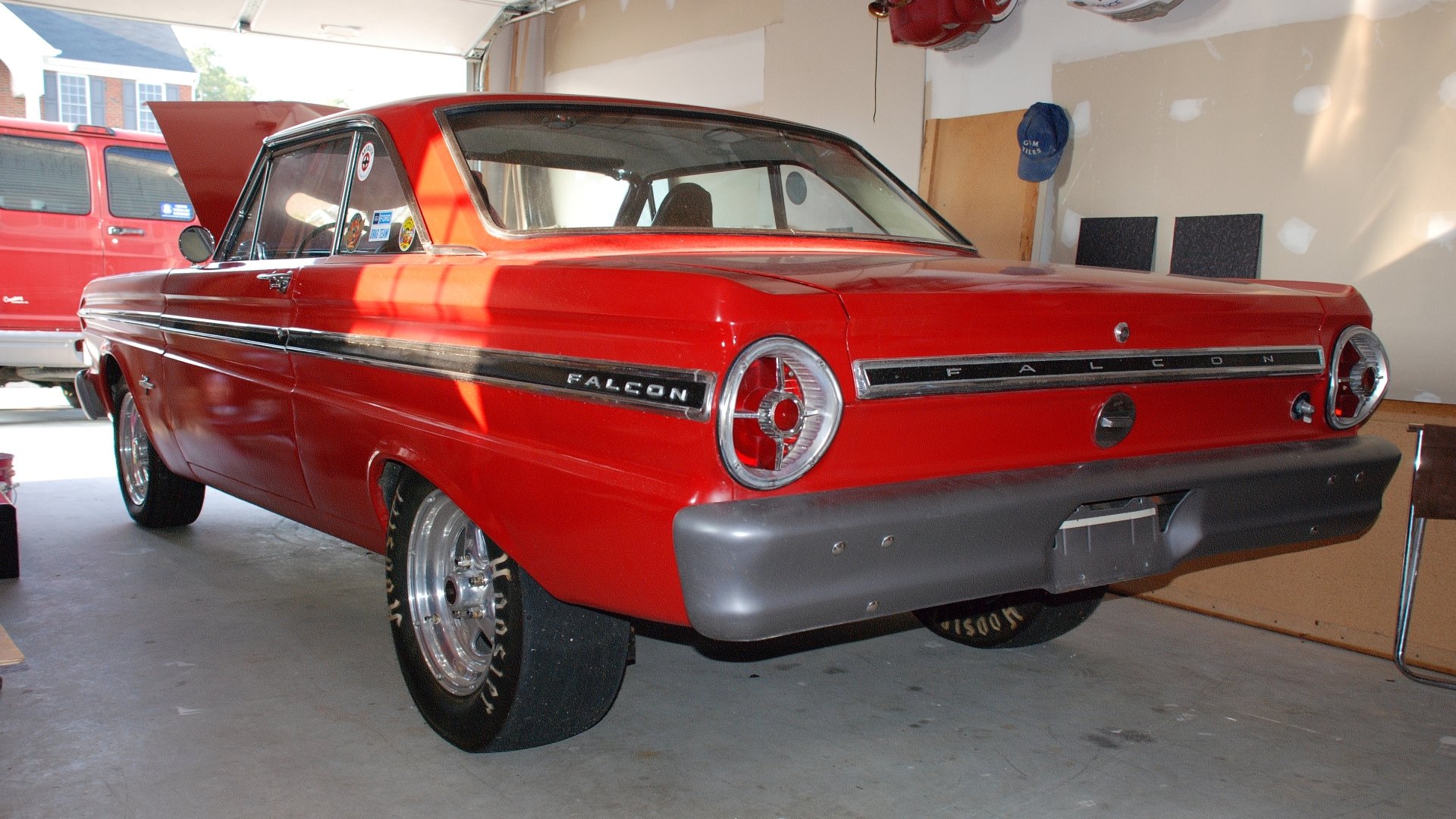 Download Vehicle Ford Falcon 4k Ultra HD Wallpaper