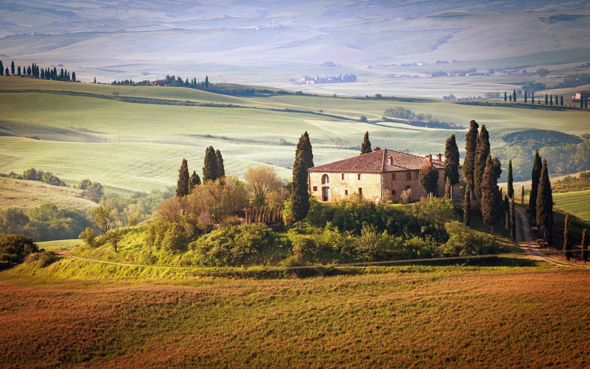 Tuscany Serenity: Stunning HD Photography Wallpaper