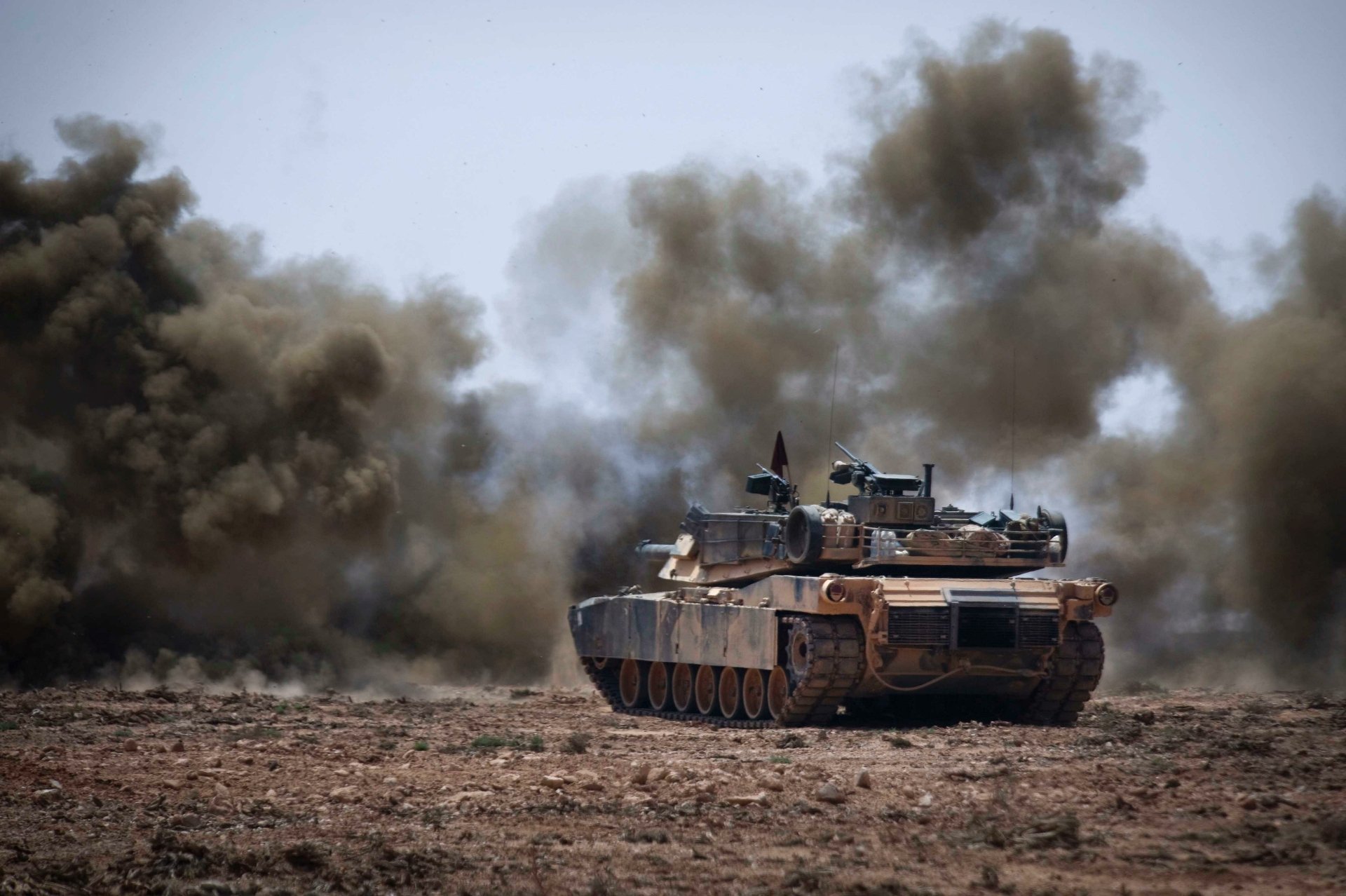 M1 Abrams Battle Tank in Action – 4K Ultra HD Military Wallpaper