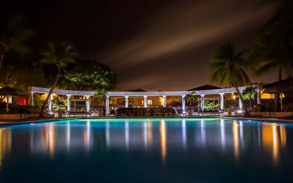 [50+] Pool 4k Wallpapers