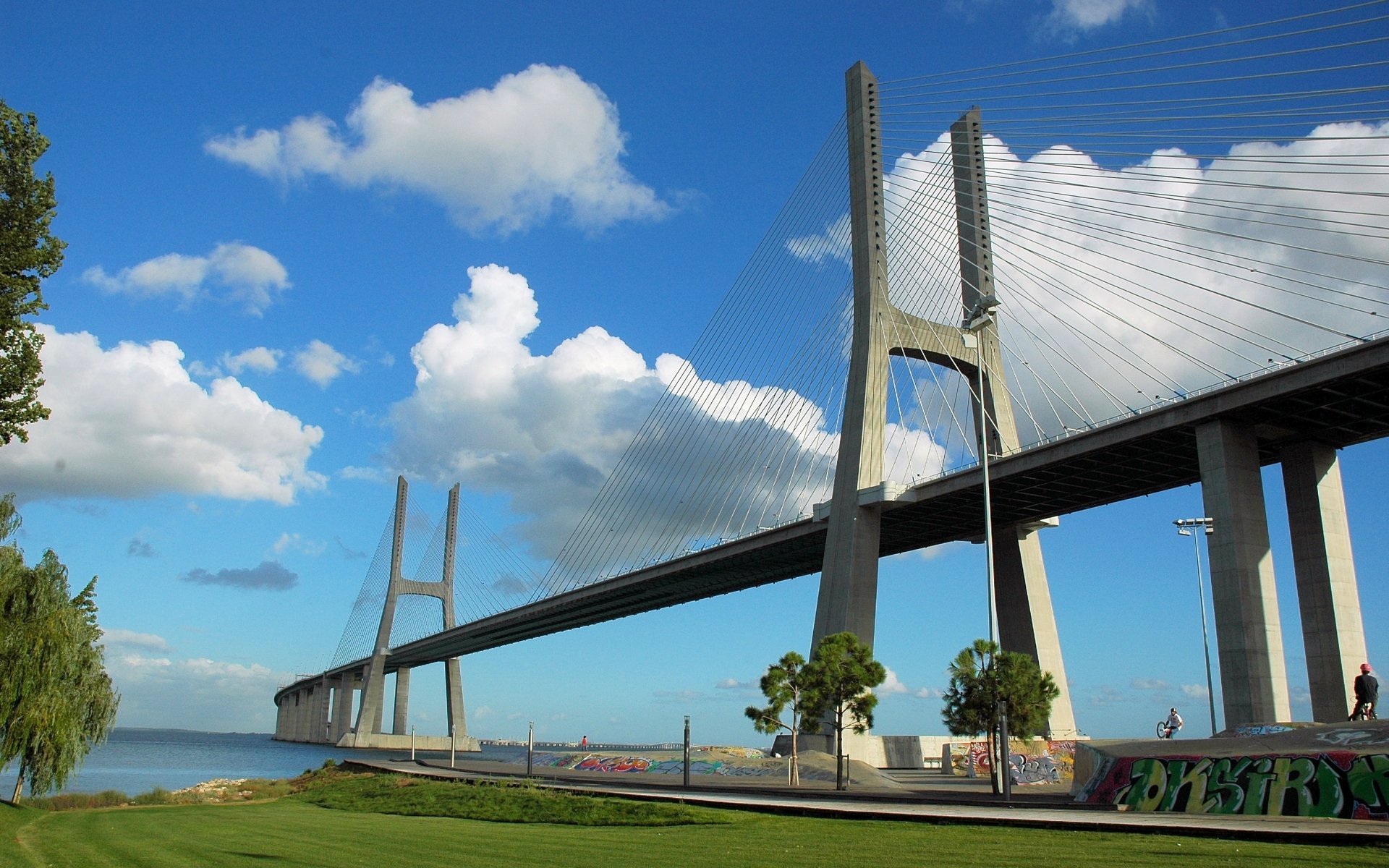 Download Man Made Vasco Da Gama Bridge HD Wallpaper | 1920x1200 ...