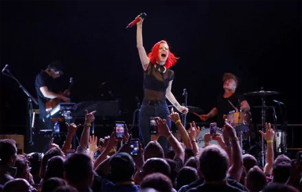 Paramore - Desktop Wallpapers, Phone Wallpaper, PFP, Gifs, and More!