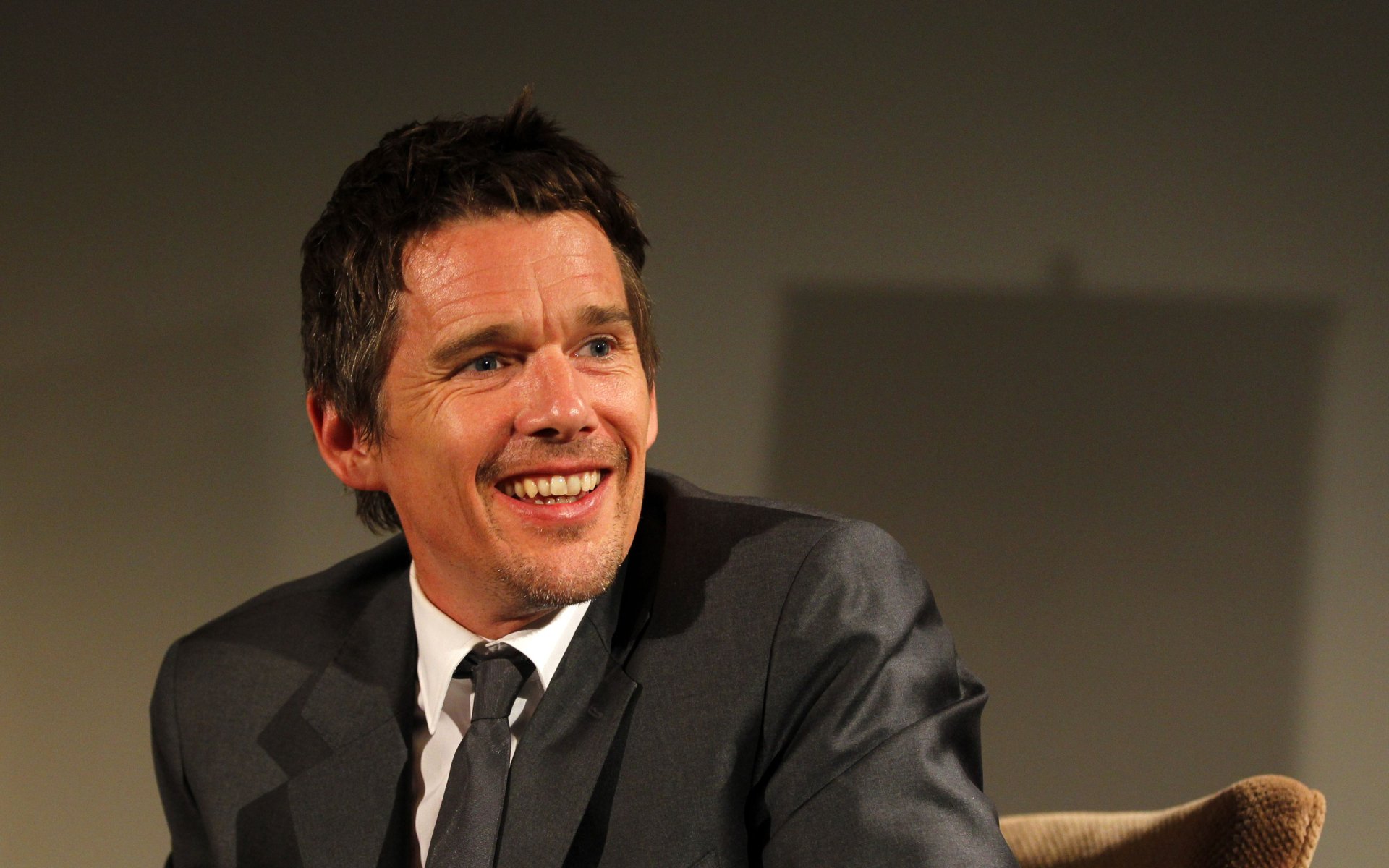 Download Actor American Celebrity Ethan Hawke HD Wallpaper