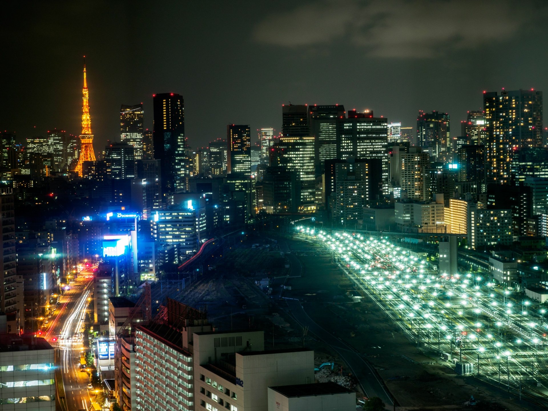 Tokyo Tower Illuminated: Stunning 4K Nightscape of Japan’s Iconic Skyline