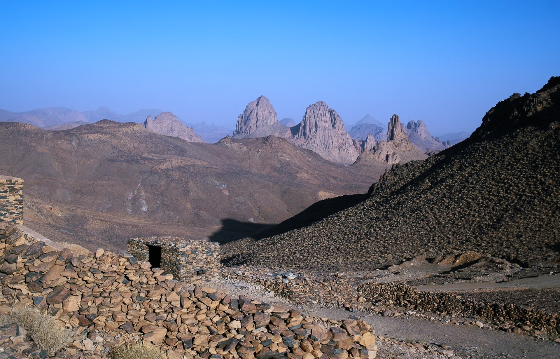 Hoggar Mountains 4k Ultra HD Wallpaper and Background Image | 3840x2459 ...