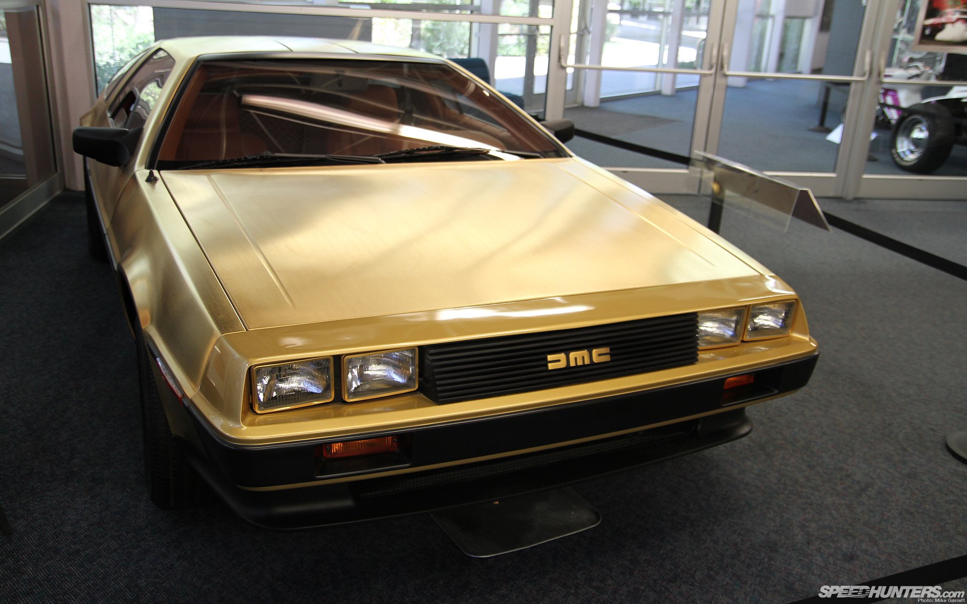 Download Vehicle DeLorean HD Wallpaper