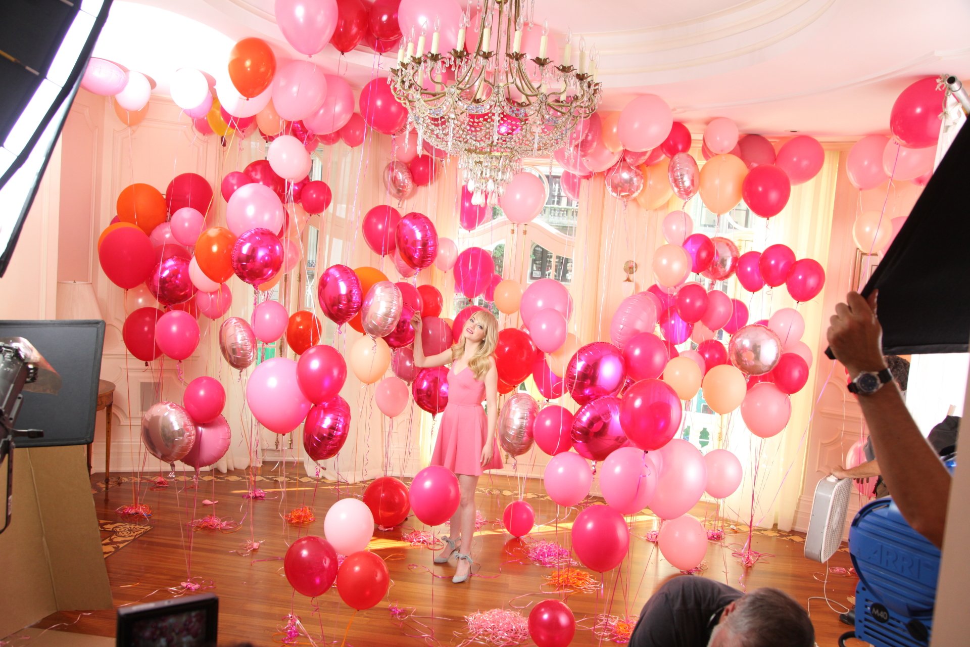 Emma Stone 4K Ultra HD Celebrity Balloon Celebration Wallpaper