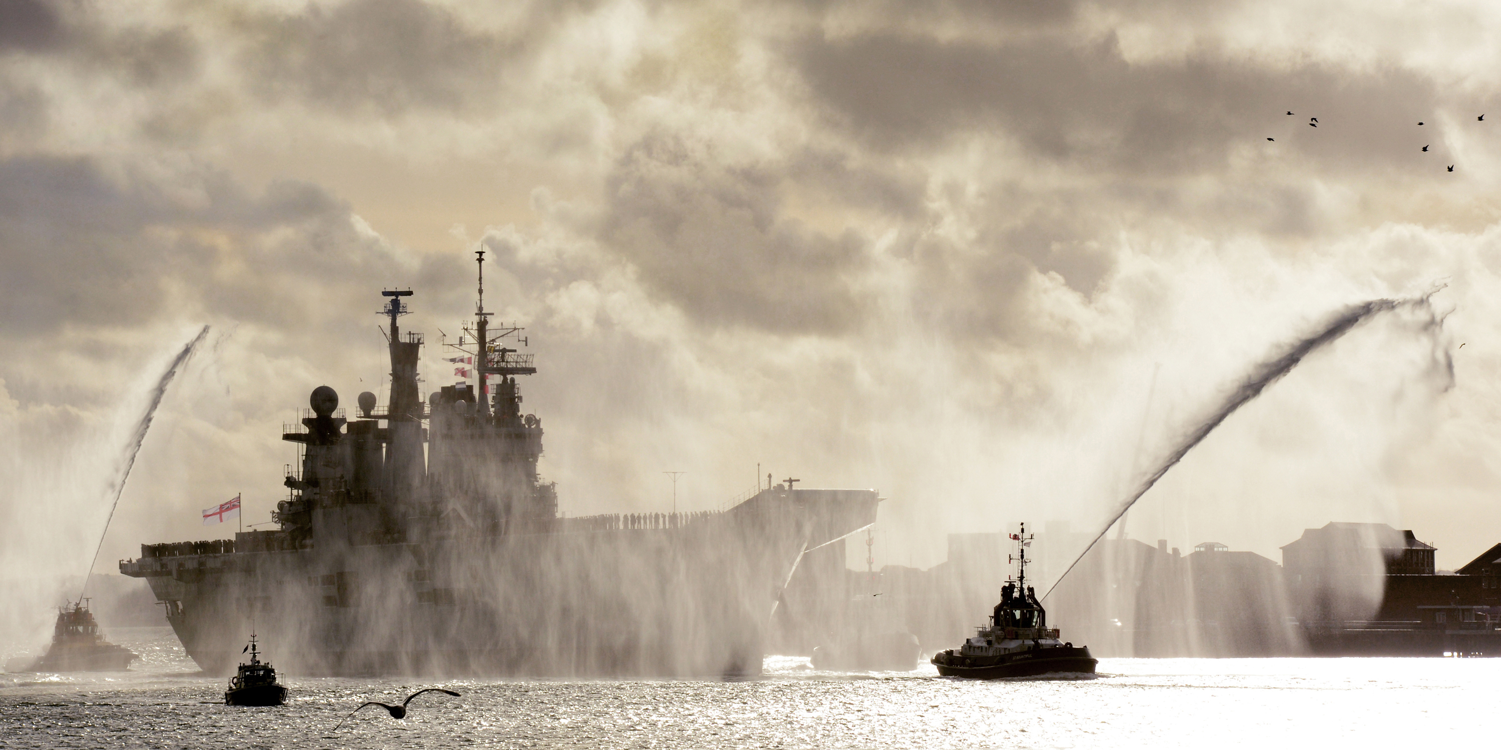 HMS Illustrious (R06) HD Wallpaper | Background Image | 2599x1883