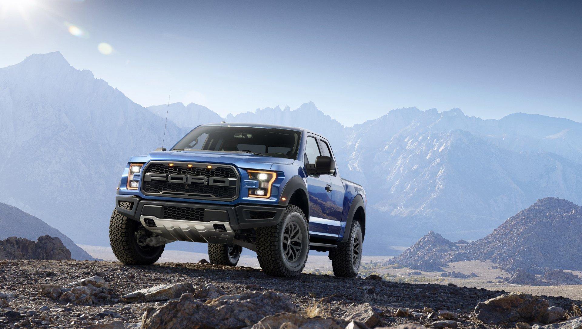 Ford Raptor 4K Ultra HD: Power Meets the Mountains