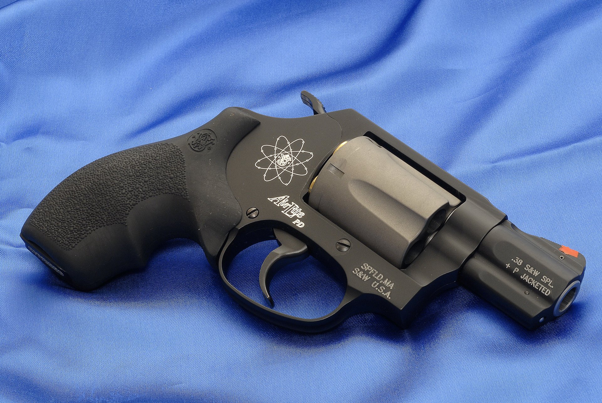 Download Man Made Smith & Wesson AirLite Revolver HD Wallpaper