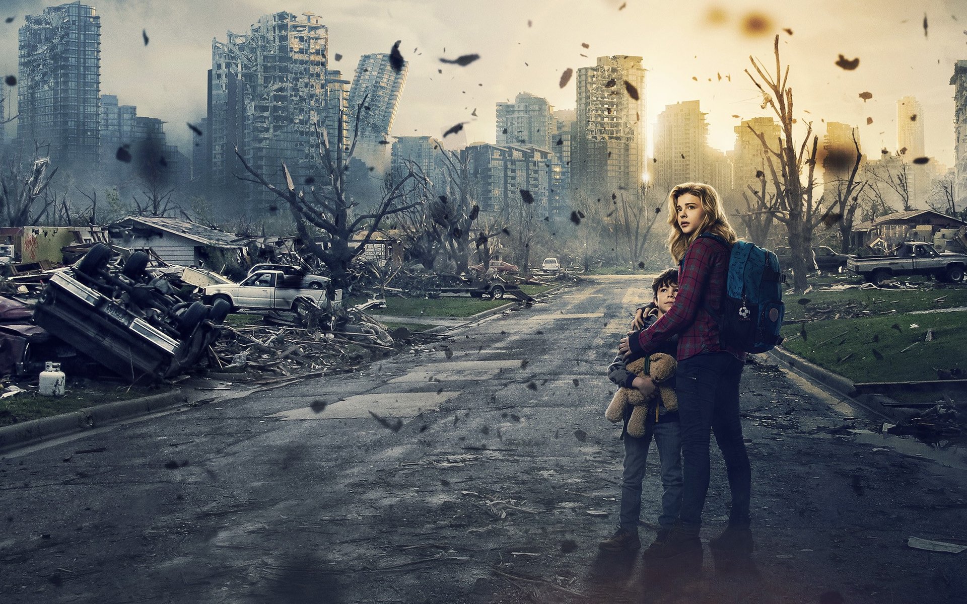 Chloë Grace Moretz in The 5th Wave - HD Wallpaper