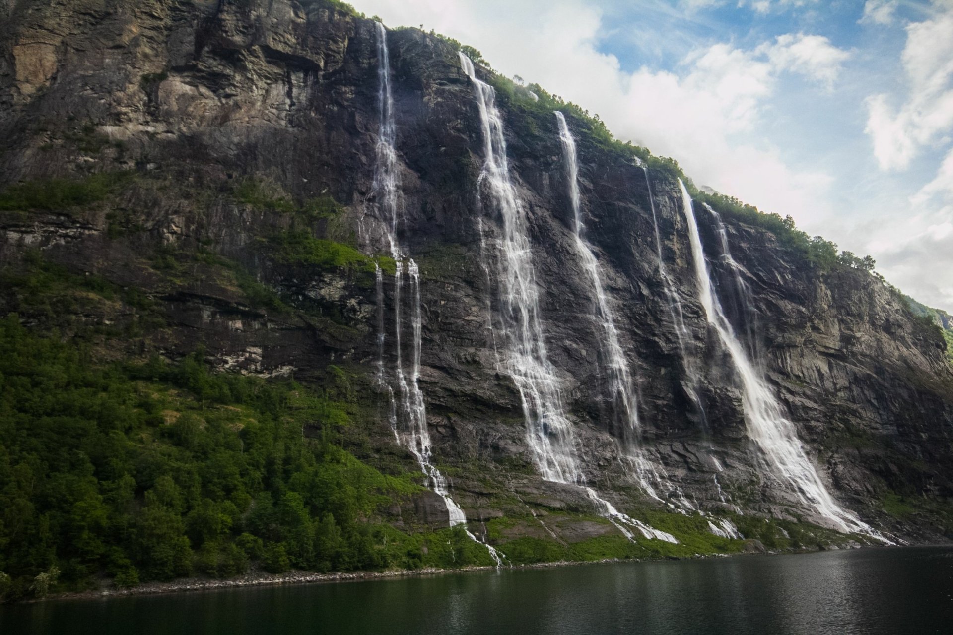 Nature Seven Sisters Waterfall, Norway HD Wallpaper