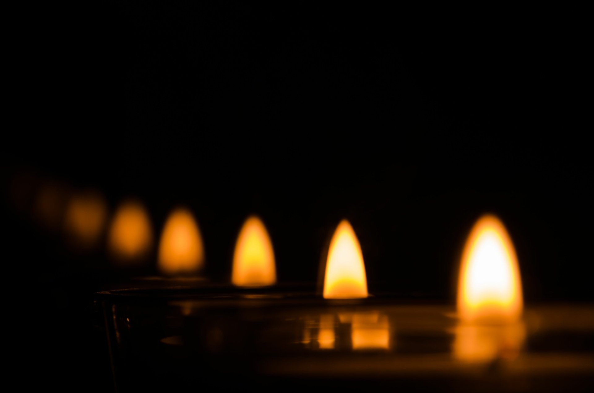 Download Night Light Photography Candle 4k Ultra HD Wallpaper