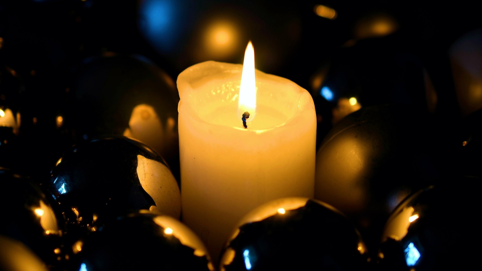 4K Ultra HD Candlelight Christmas Ball Decoration Glow by congerdesign ...