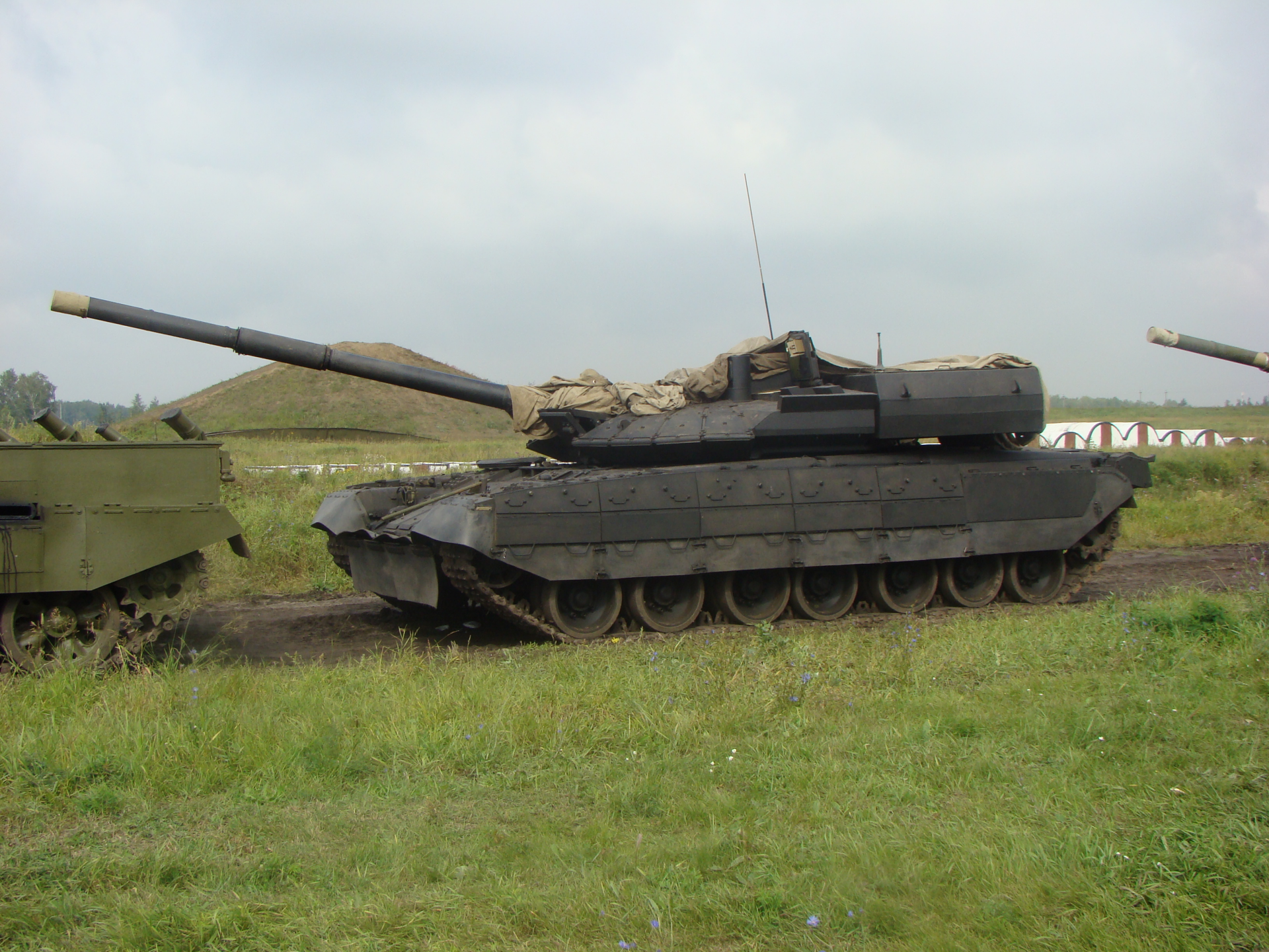 Download Military T-95 HD Wallpaper