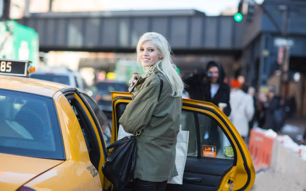 Devon Windsor 4k Wallpapers