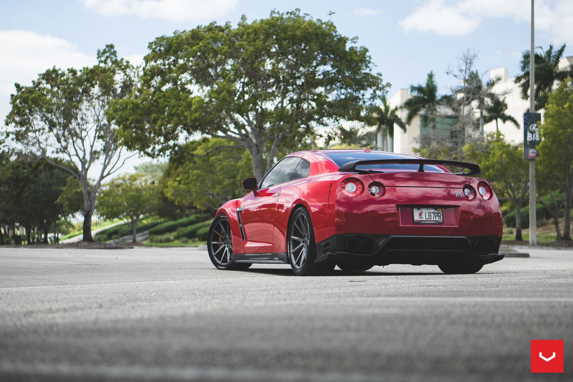 Download Nissan Vehicle Nissan GT-R HD Wallpaper