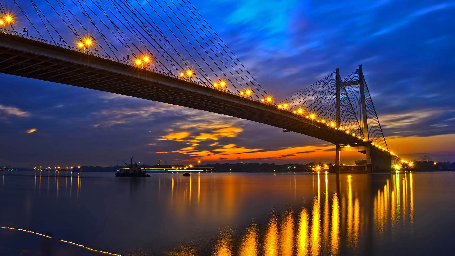 Taiwan Night Lights: Majestic Bridge Reflections in HD