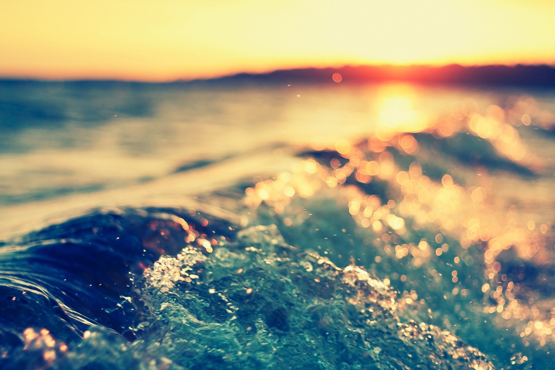 Download Nature Wave HD Wallpaper