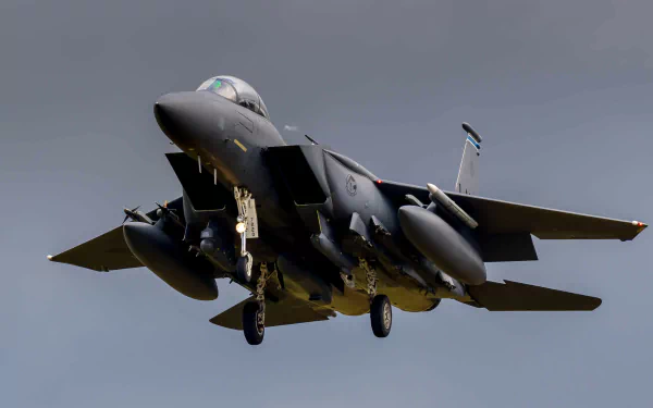 Stunning HD Wallpaper of the McDonnell Douglas F-15 Eagle in Action