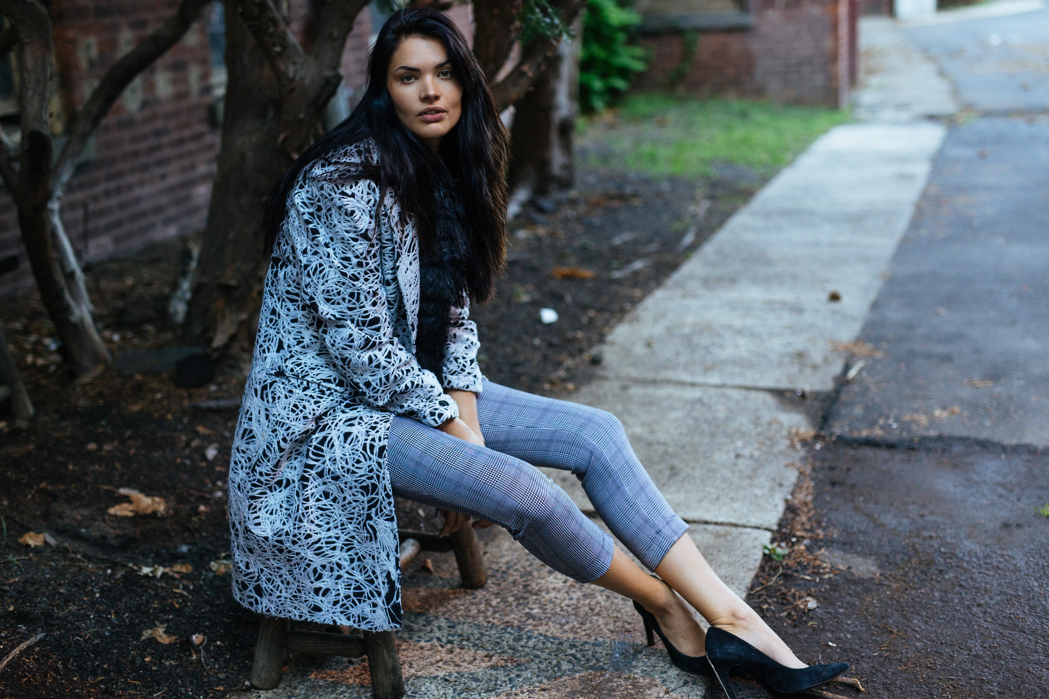 Download Brunette Woman Model HD Wallpaper