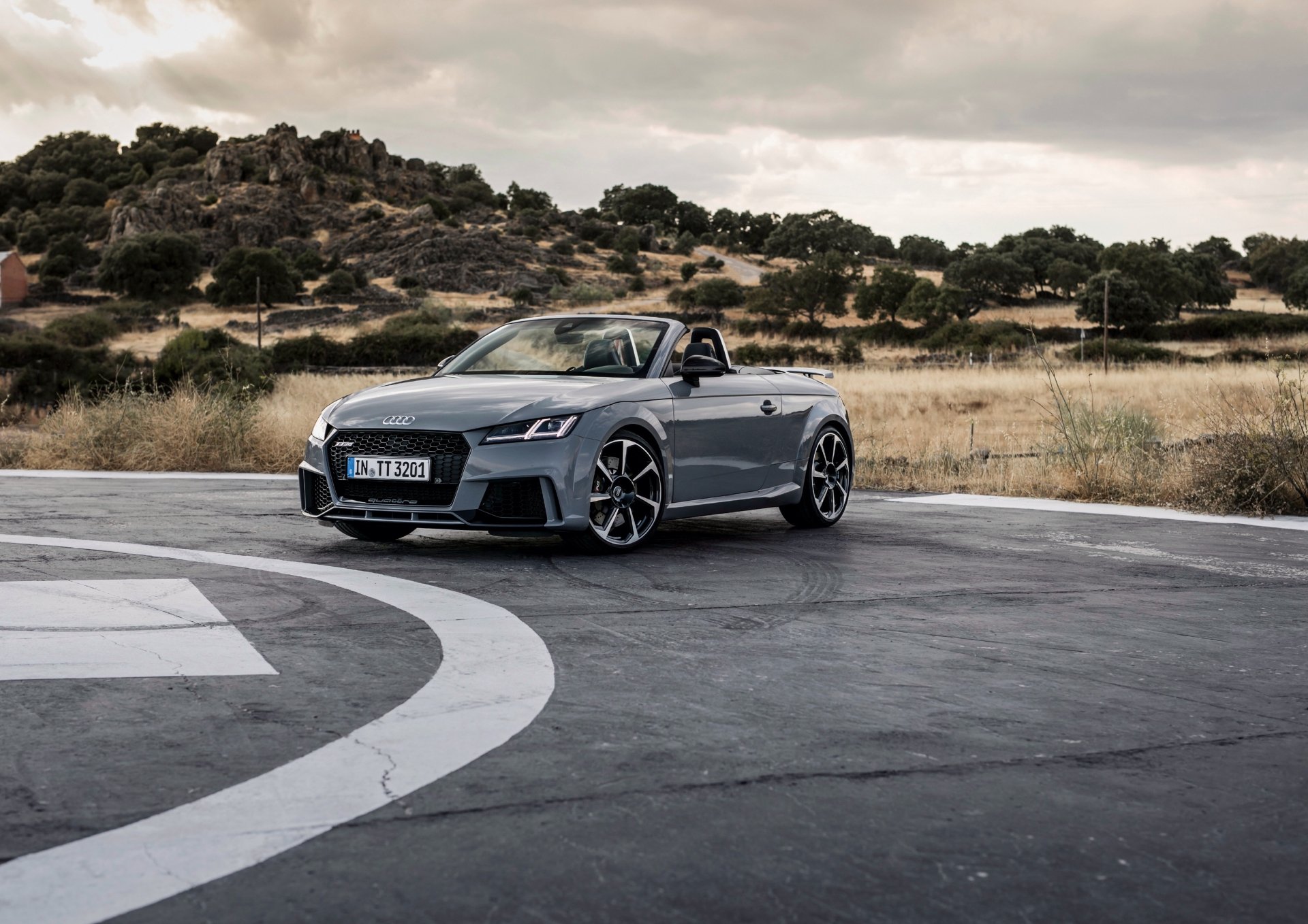 Silver Audi TT Roadster — 4K Ultra HD Wallpaper