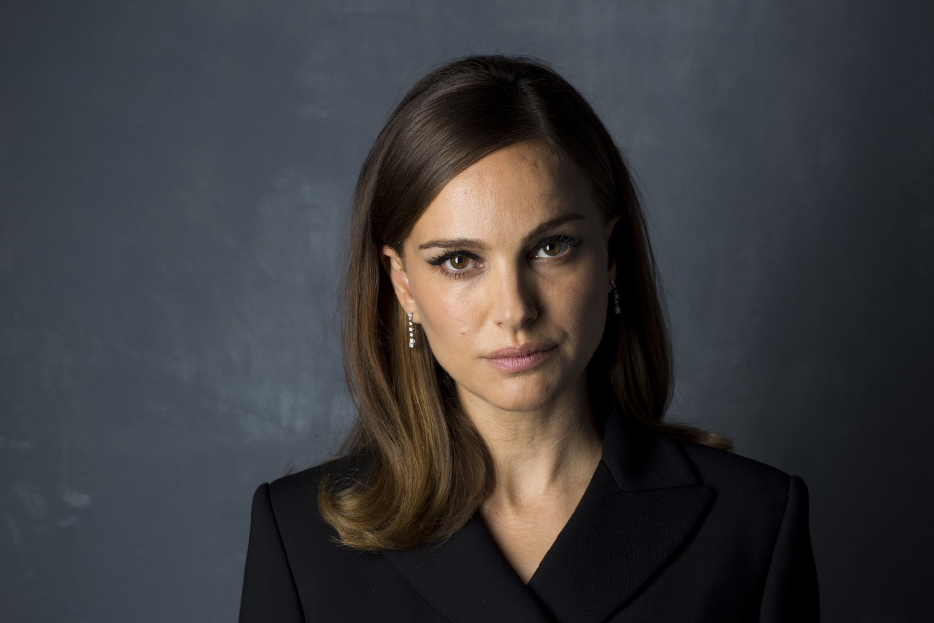 HD Portrait of Natalie Portman – Iconic American Actress with Brown ...