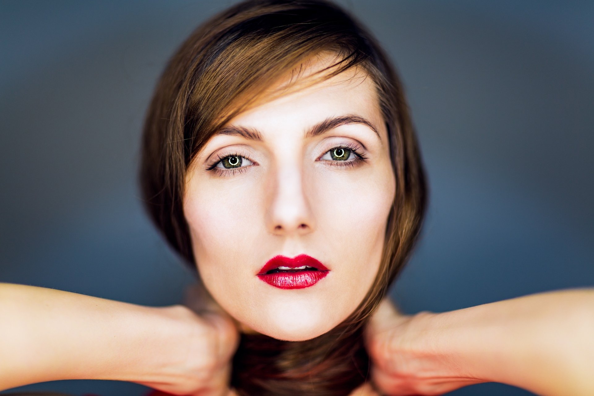 Download Brunette Green Eyes Lipstick Model Woman Face Hd Wallpaper