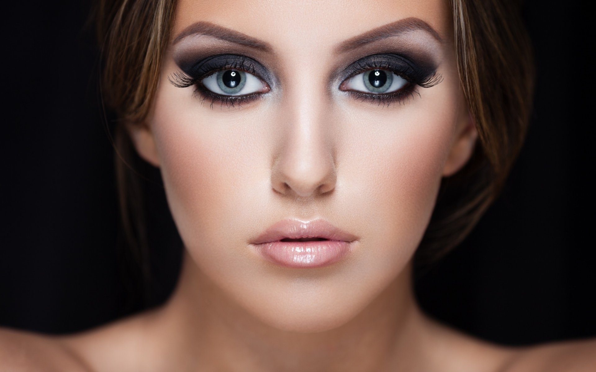 Stunning Woman with Blue Eyes - HD Wallpaper | 2560x1600 | Wallpaper Abyss