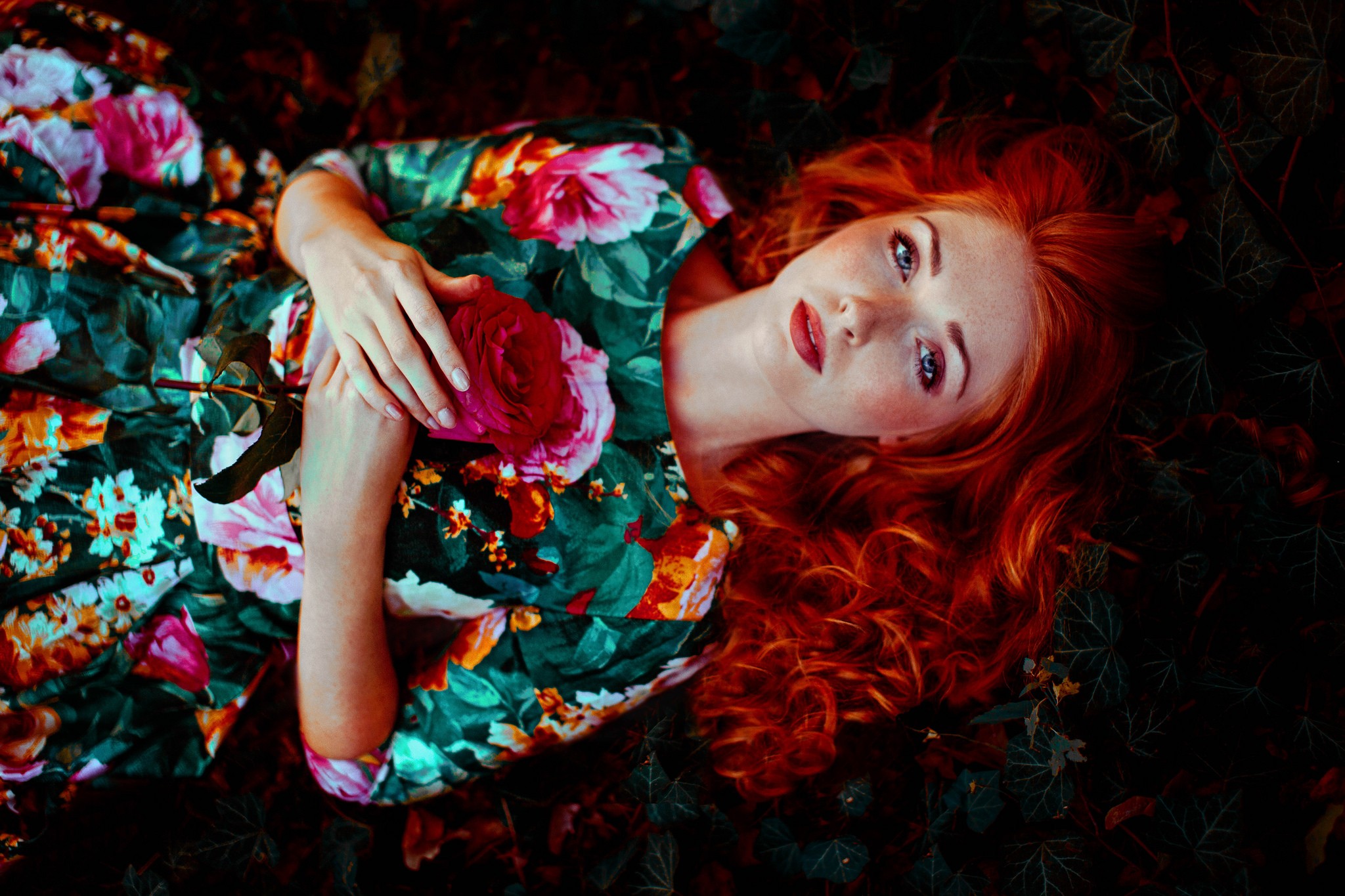 Download Lying Down Dress Lipstick Blue Eyes Rose Redhead Woman Model ...